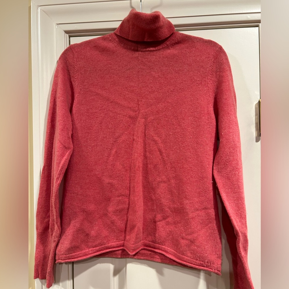 Coral Cashmere Turtleneck Sweater - Gem